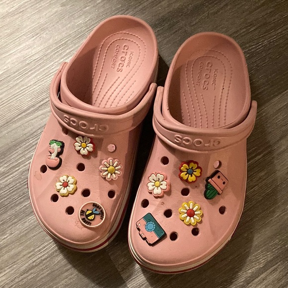 CROCS | Shoes | Super Cute Pink Crocs | Poshmark